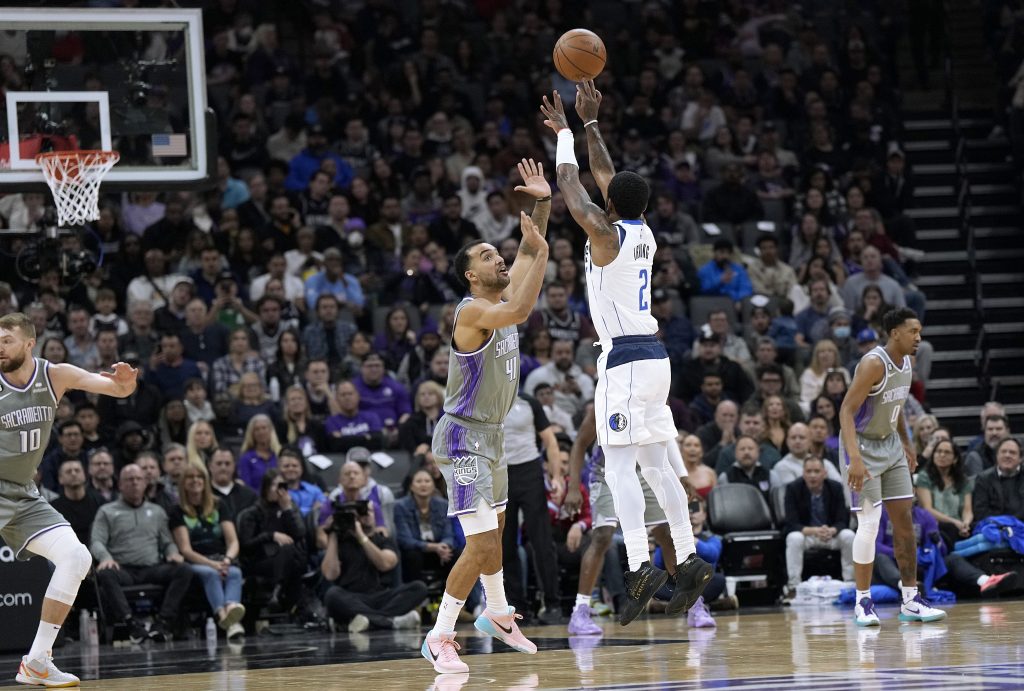 Hunter Patterson on finding the Kings fan who called for 40 wins last year