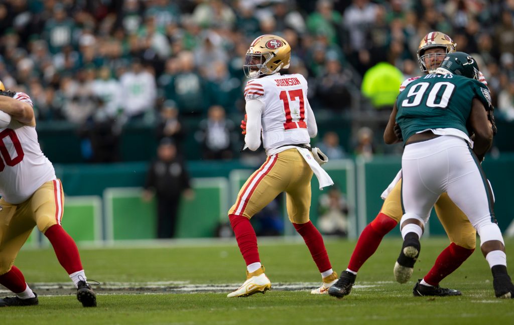 NFL approves bylaw to allow third QB to dress on gameday