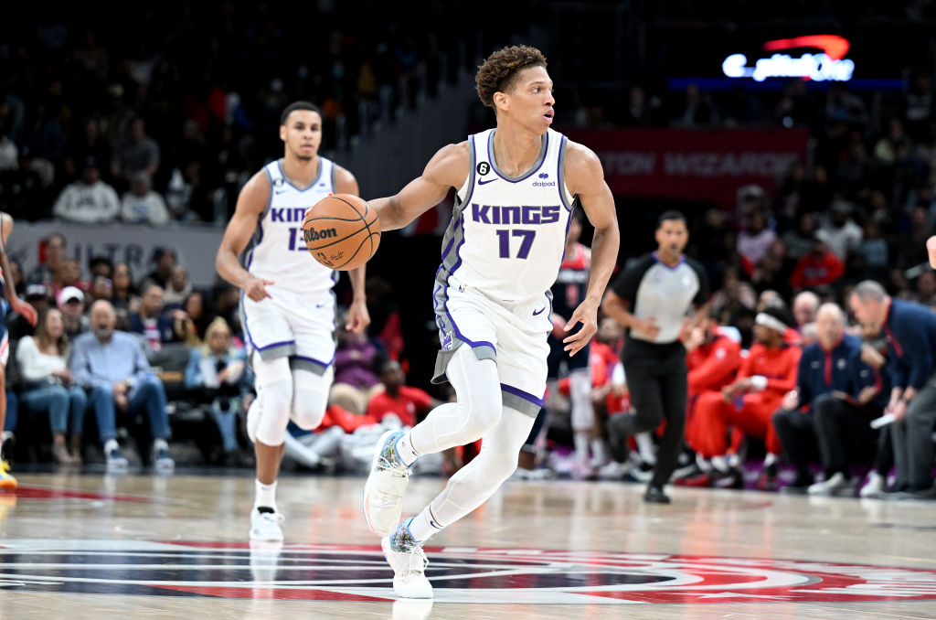 Sacramento Kings exercise 2023-24 option on Kessler Edwards