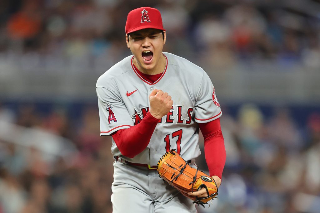 Giants pitcher Alex Cobb predicts Shohei Ohtani is 'coming to San ...